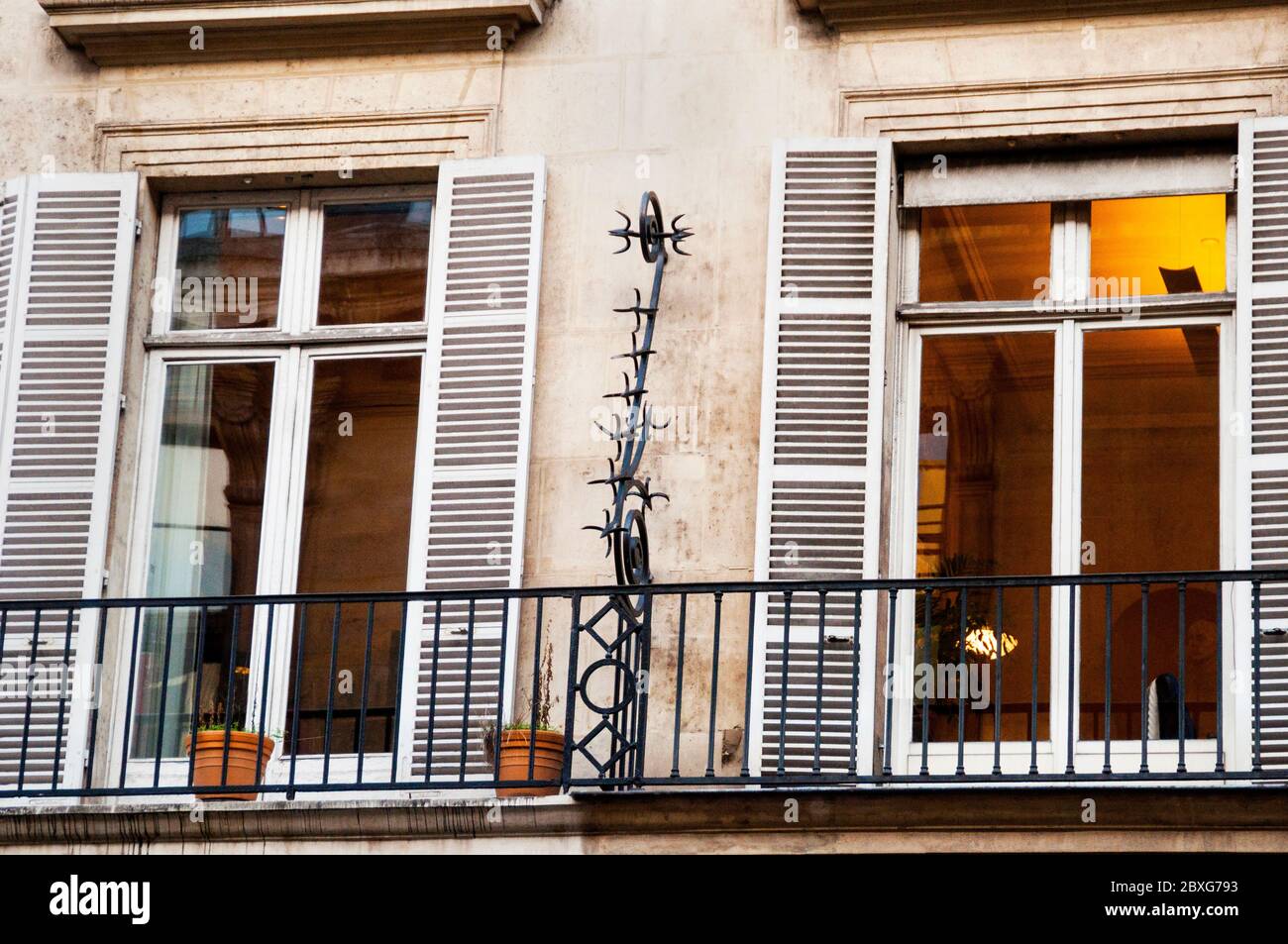 Parisian buildings in the historic district of Rue des Pyramides ...