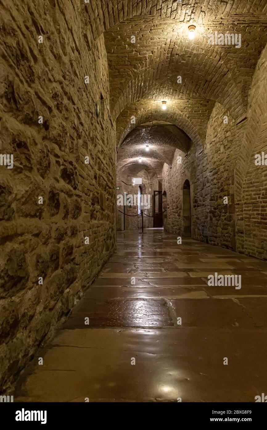 Assisi (Italy): interior of a religious convent Stock Photo - Alamy