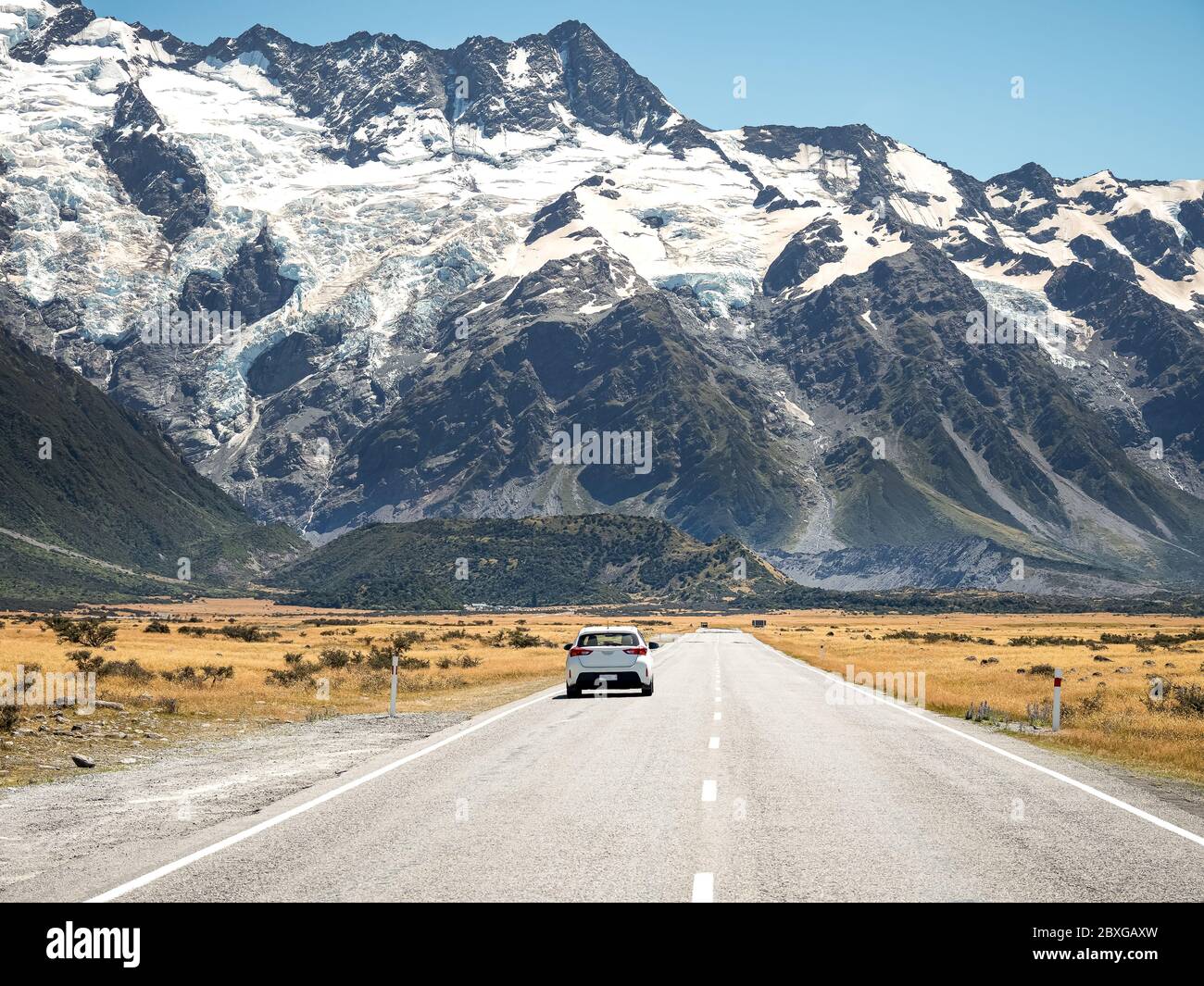 Road trip at Mount Cook National Park in New Zealand Stock Photo - Alamy