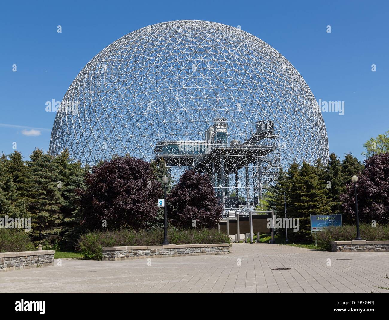 Montreal geodesic dome hi-res stock photography and images - Alamy