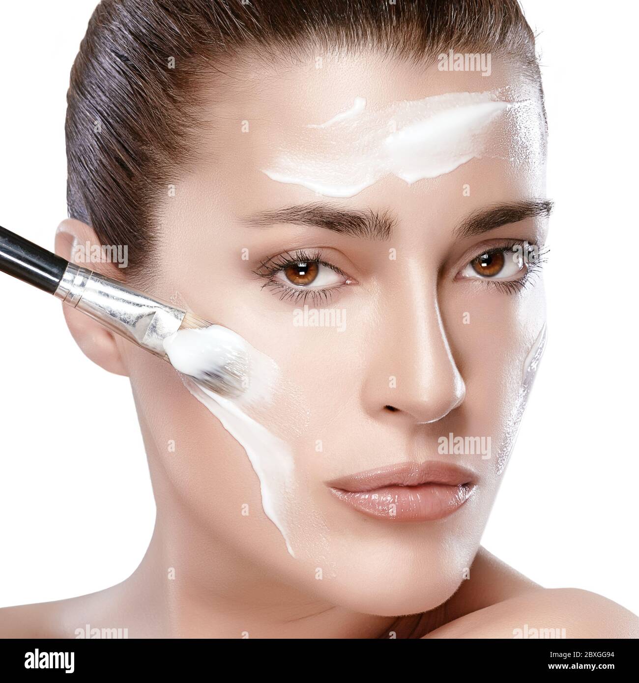 Beautiful spa woman receiving skin care treatment. Perfect skin ...