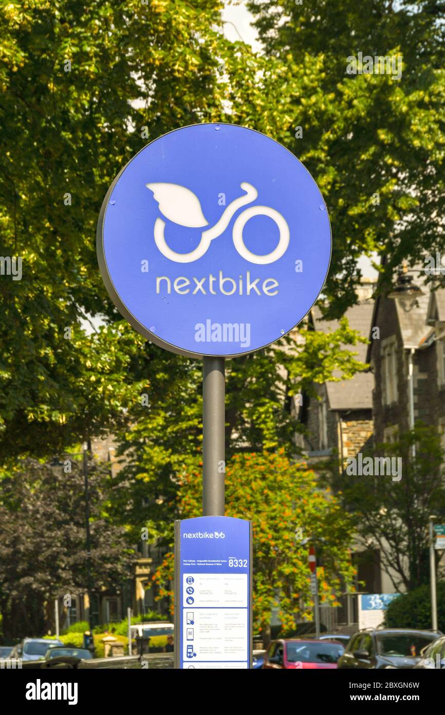 Bike rental sign hi-res stock photography and images - Alamy