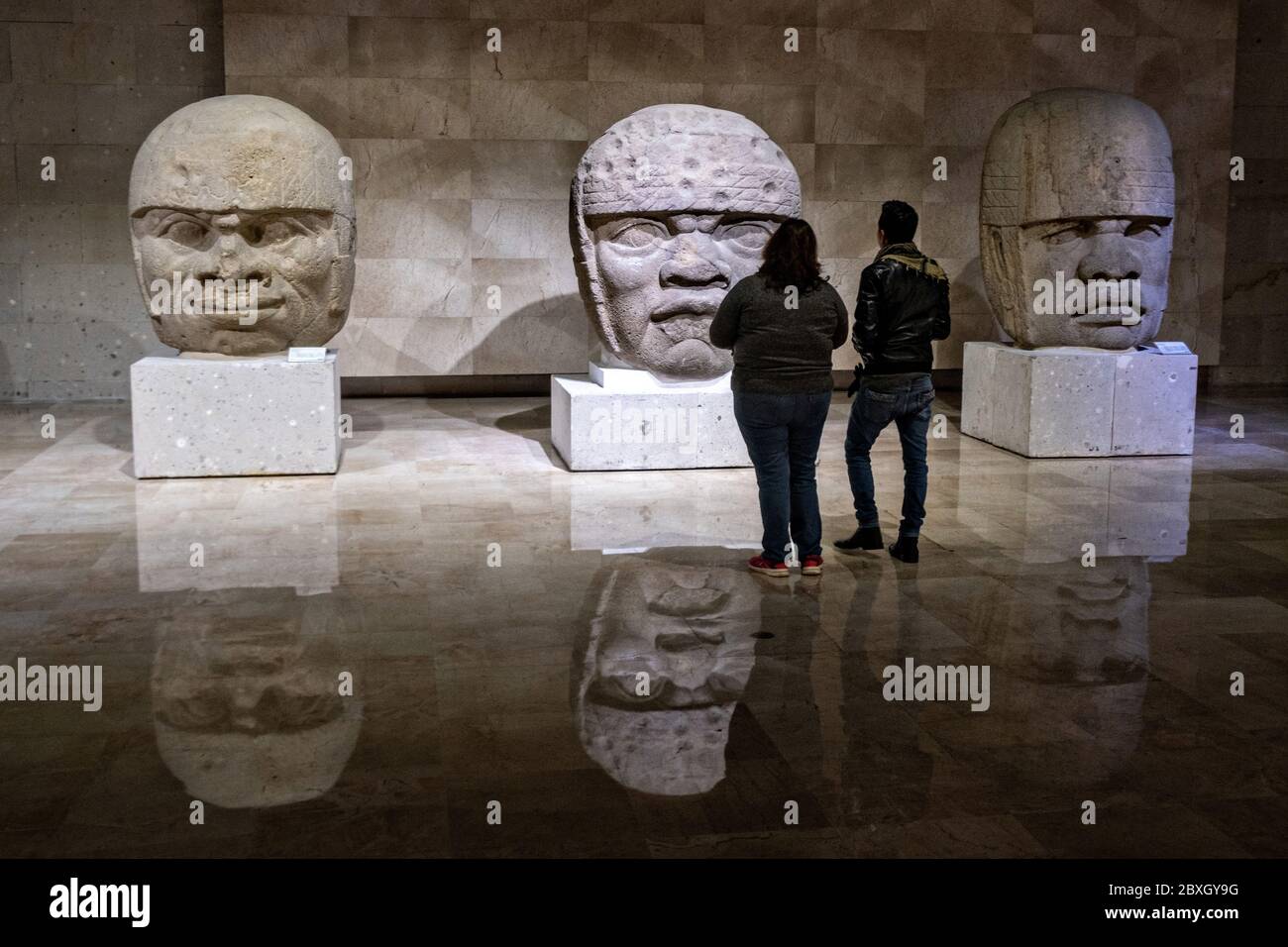Olmec heads hi-res stock photography and images - Alamy