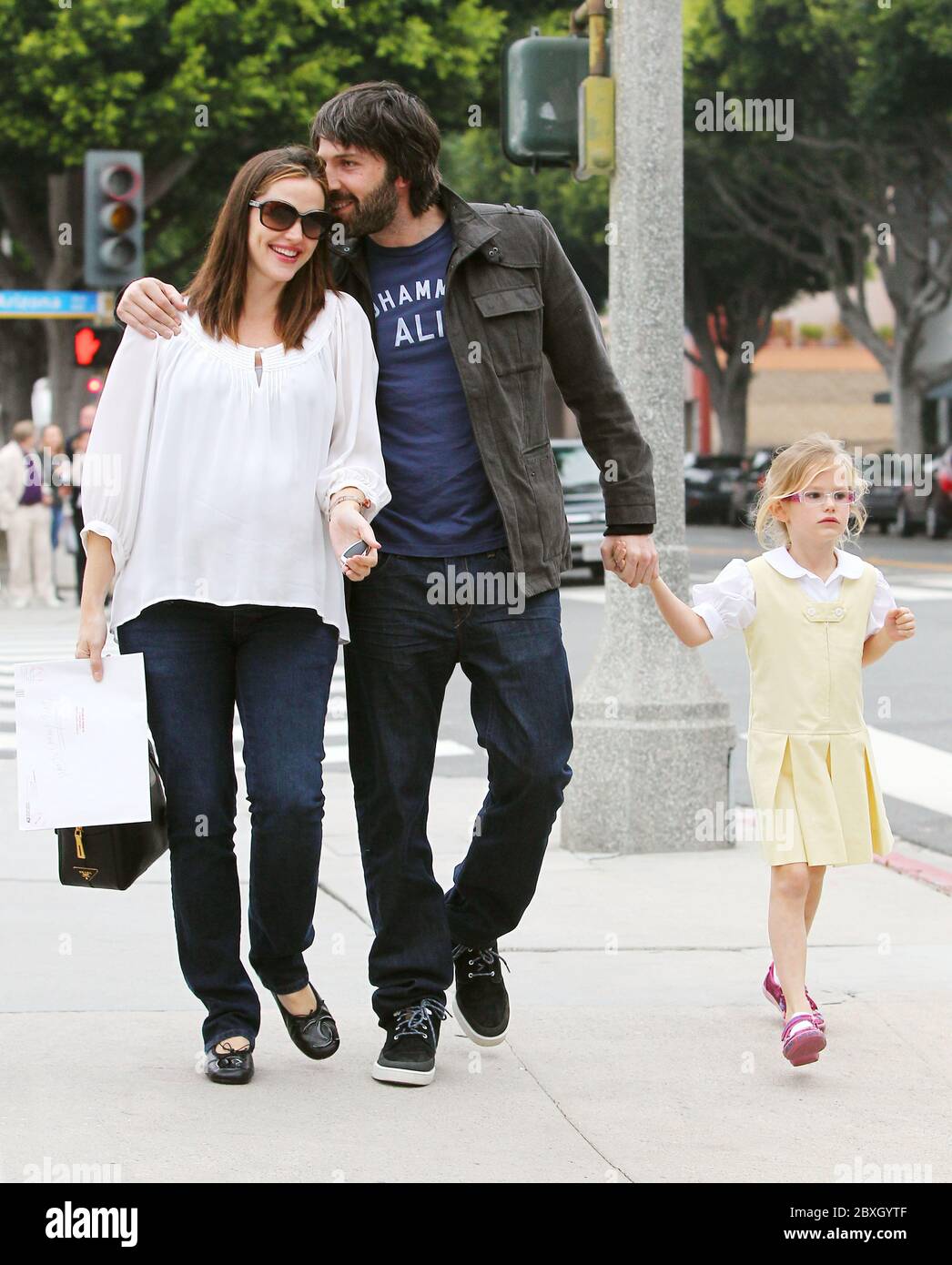 Ben Affleck, Jennifer Garner with their daughter Violet Affleck visit ...