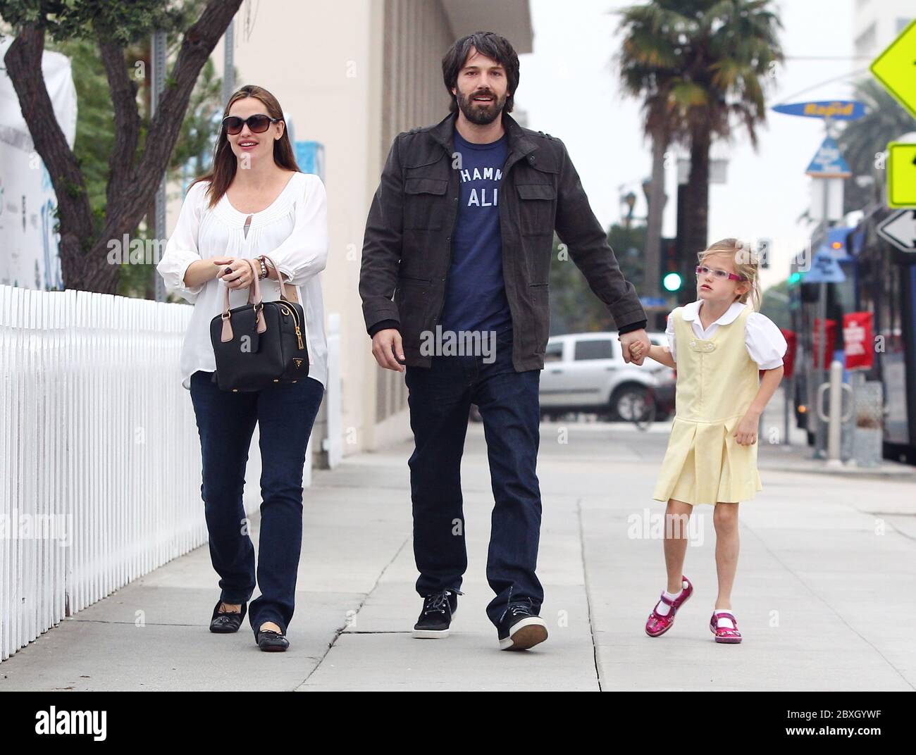 Ben Affleck, Jennifer Garner with their daughter Violet Affleck visit ...