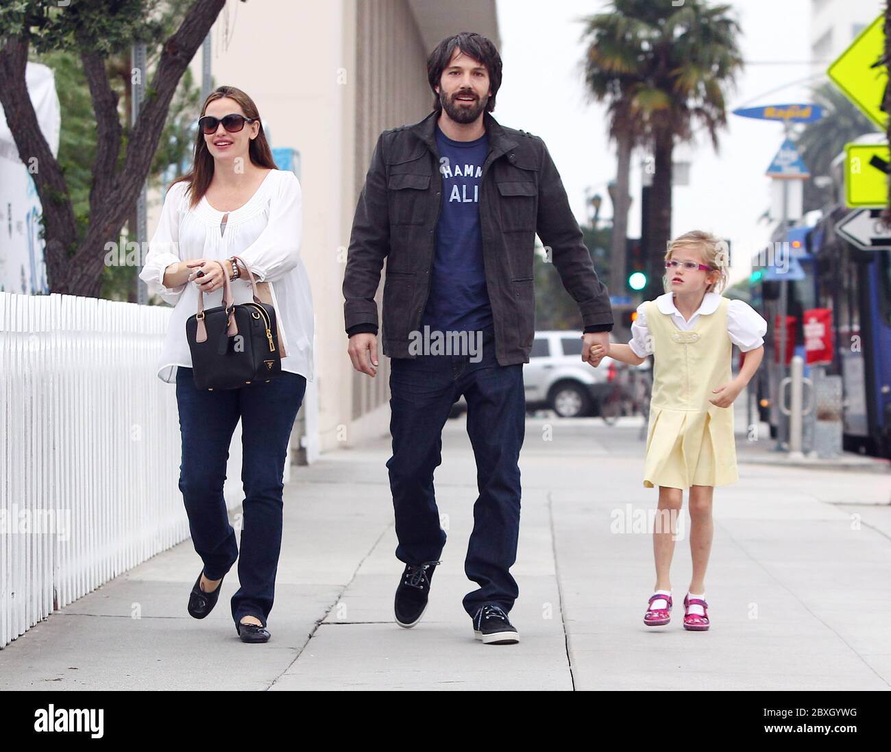 Ben Affleck, Jennifer Garner with their daughter Violet Affleck visit ...