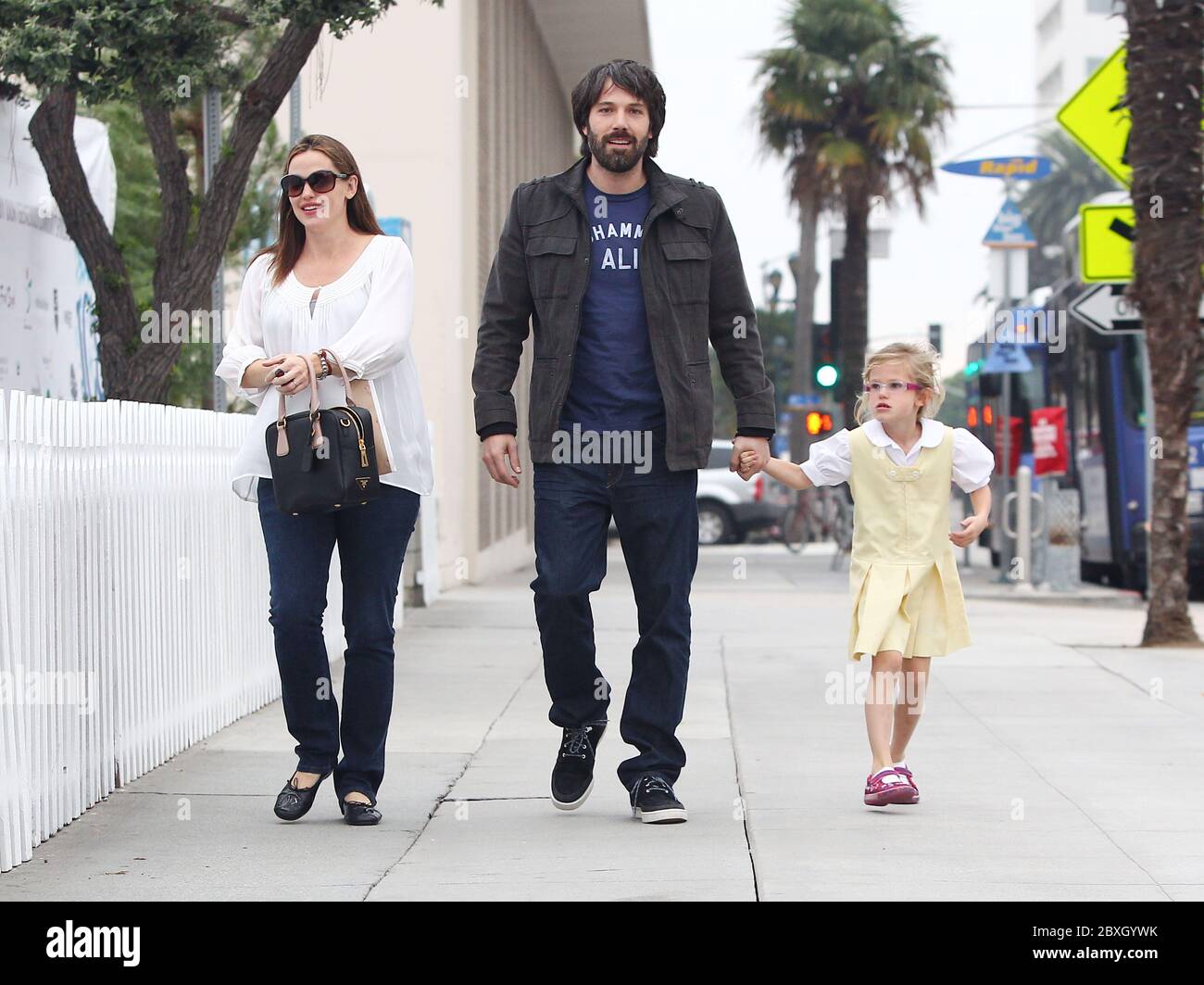Ben Affleck, Jennifer Garner with their daughter Violet Affleck visit ...
