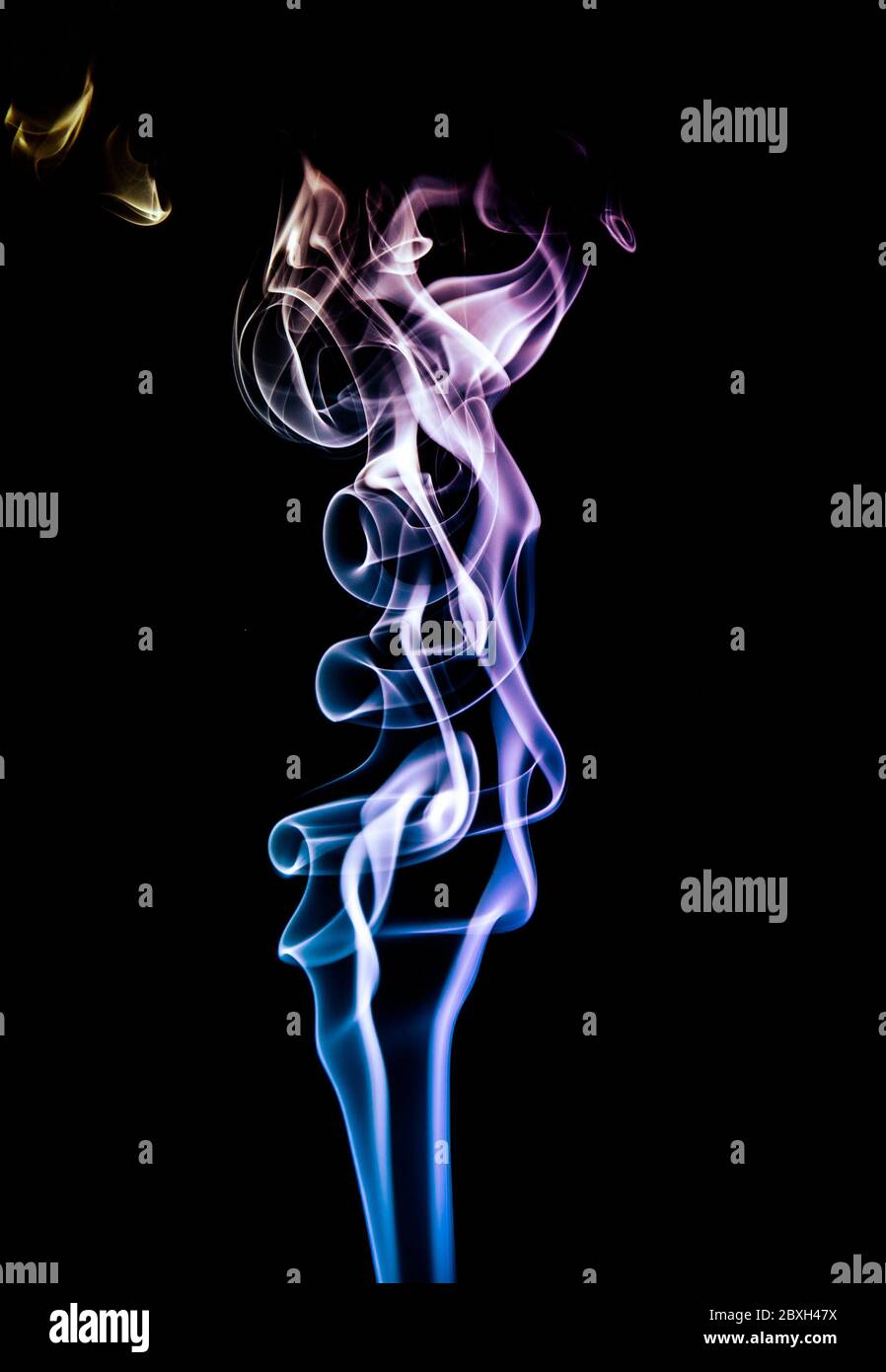 Smoke patterns from Incense sticks, captured by flash Stock Photo - Alamy