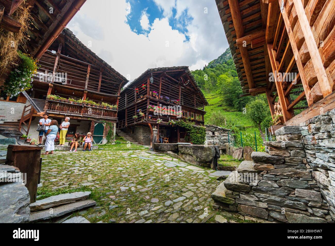 Typical Walser style houses in Pedemonte, Alagna Valsesia, Piedmont ...
