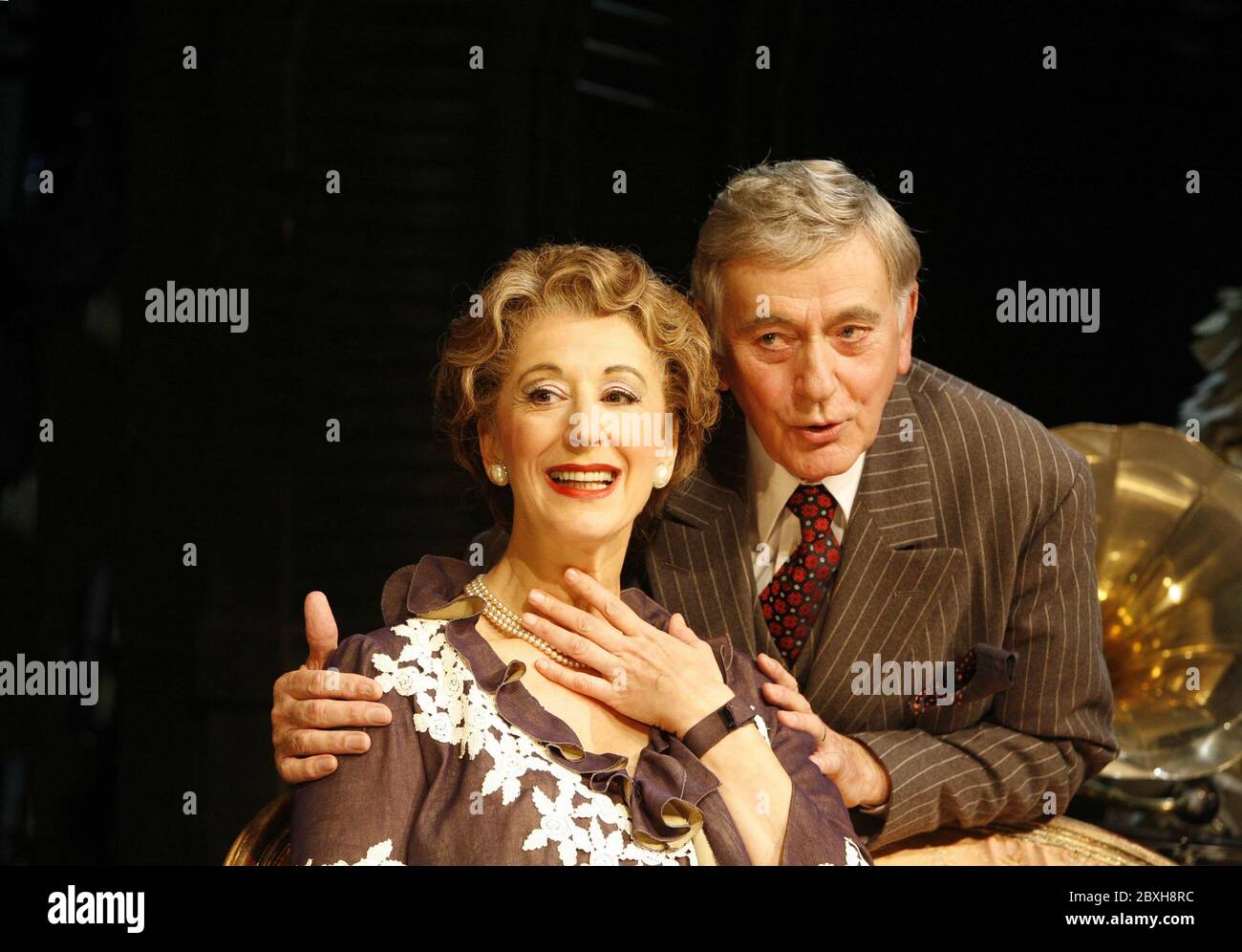 Barrie ingham hi-res stock photography and images - Alamy