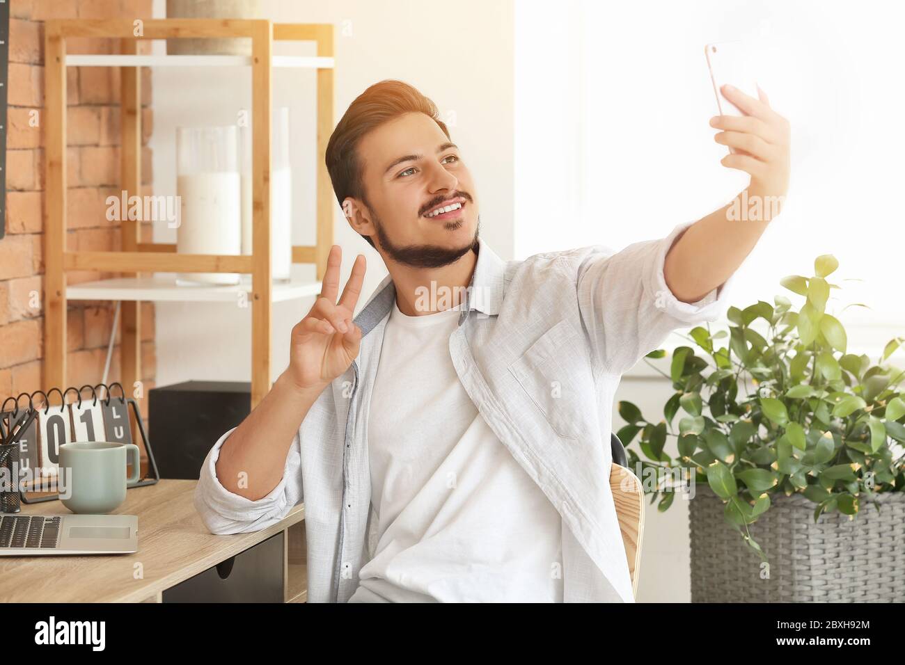 Photo young blogger indian hi-res stock photography and images - Alamy