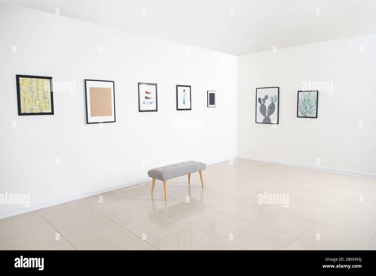 Interior of modern art gallery Stock Photo - Alamy