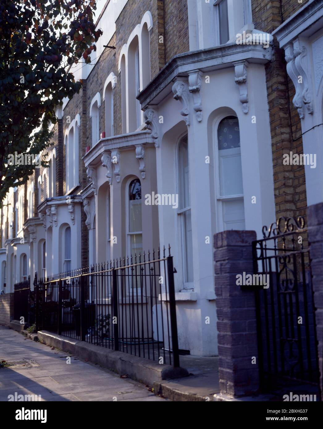 Exterior of edwardian terrace Stock Photo - Alamy