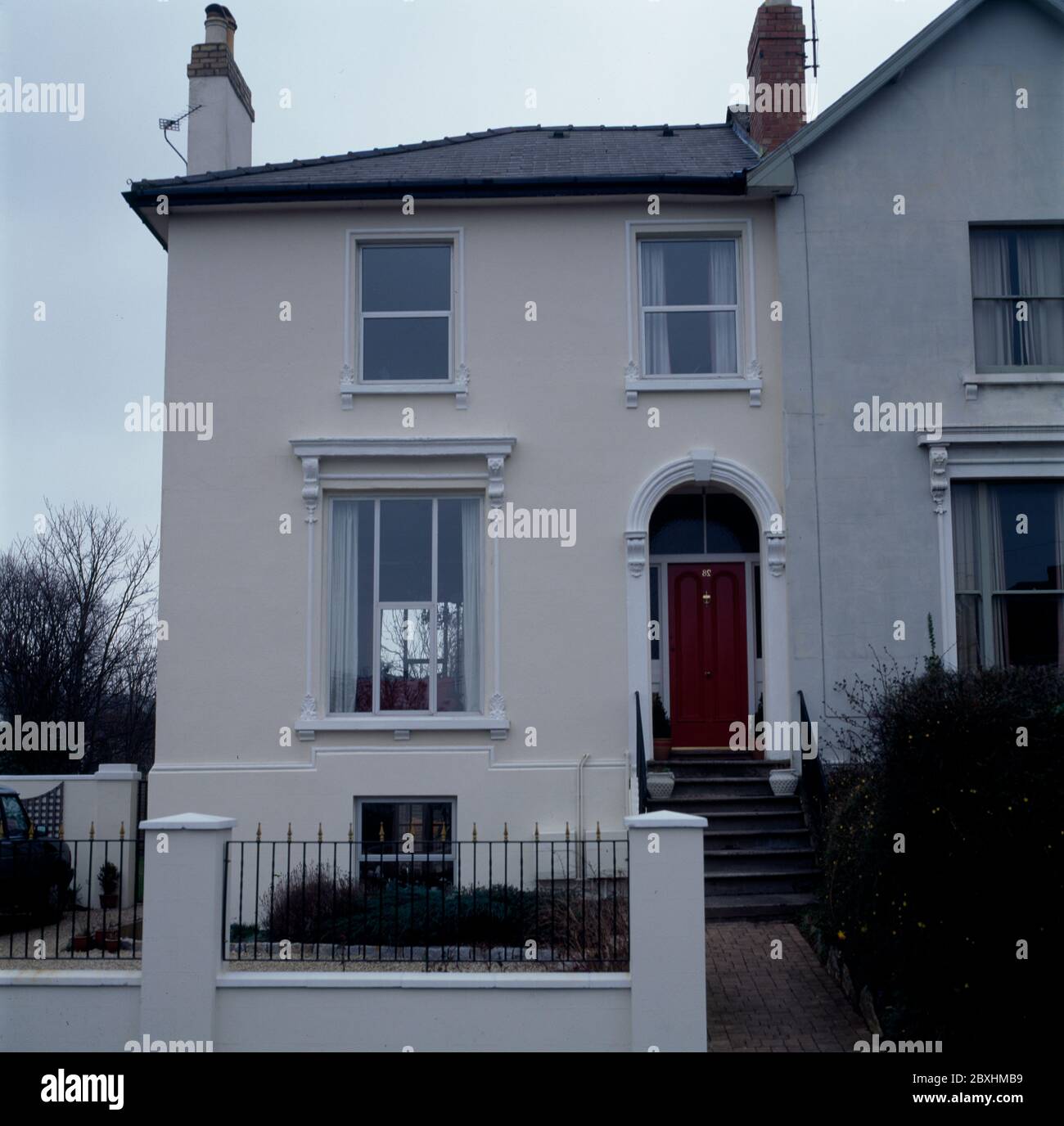 Semi-detched edwardian town house Stock Photo - Alamy