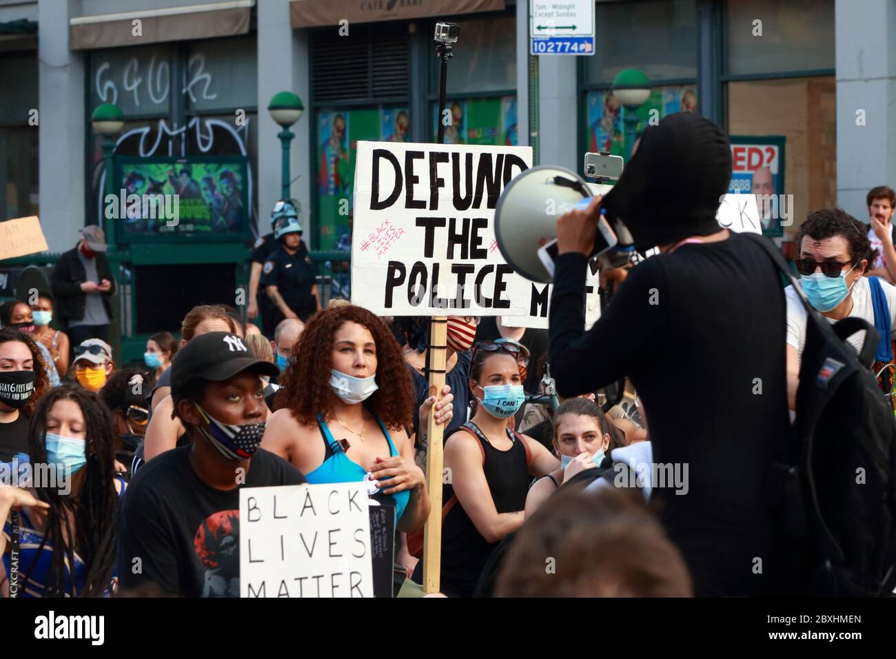 Defund police protest usa hi-res stock photography and images - Alamy