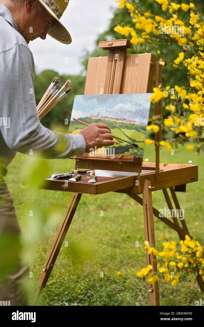Free people of colour painting hi-res stock photography and images - Alamy