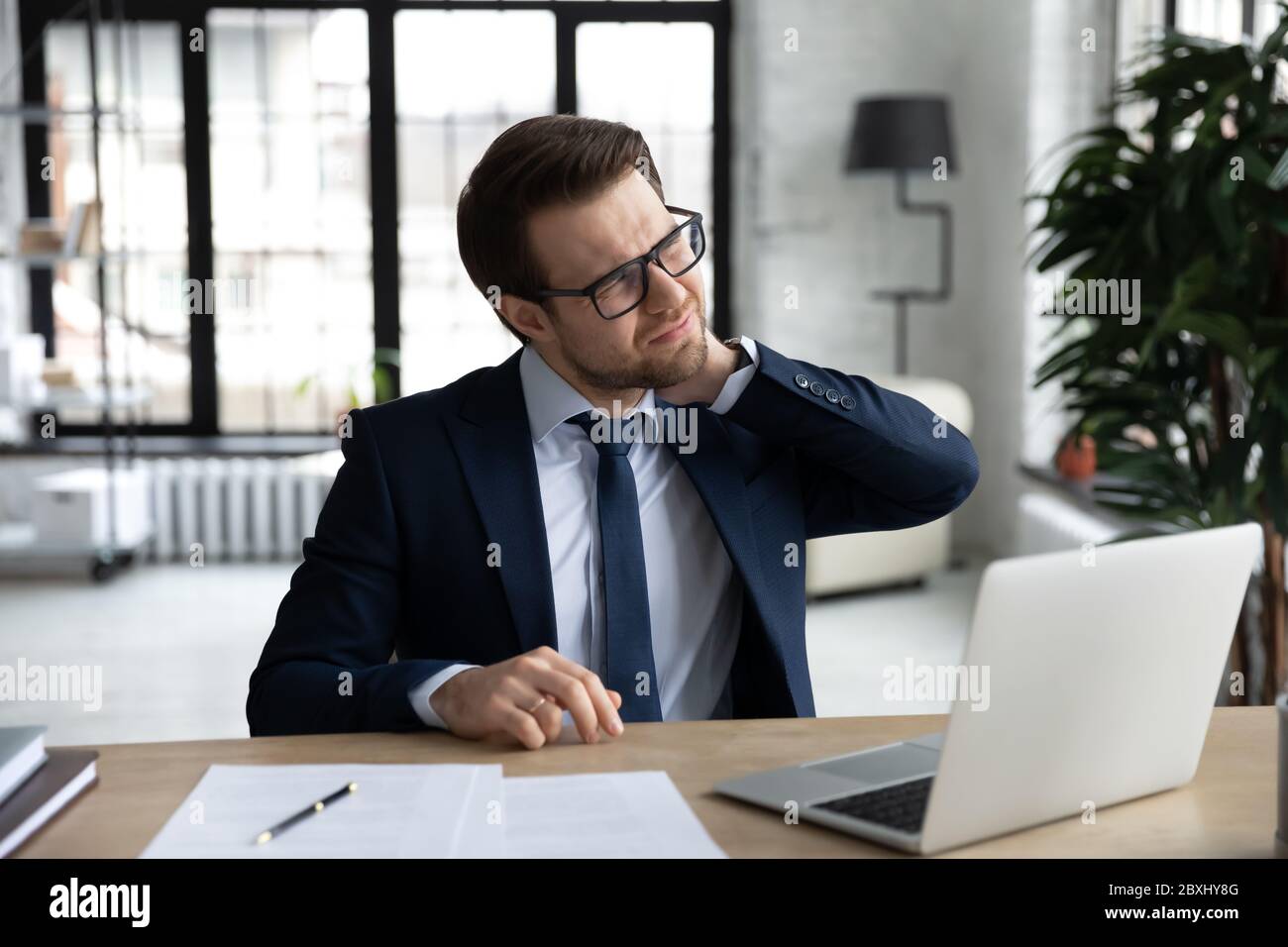 Office worker feeling unwell hi-res stock photography and images - Alamy