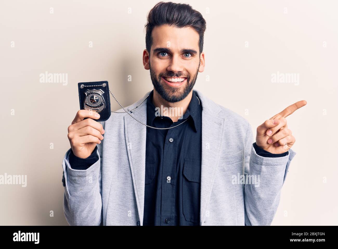 Police detective showing badge hi-res stock photography and images - Alamy