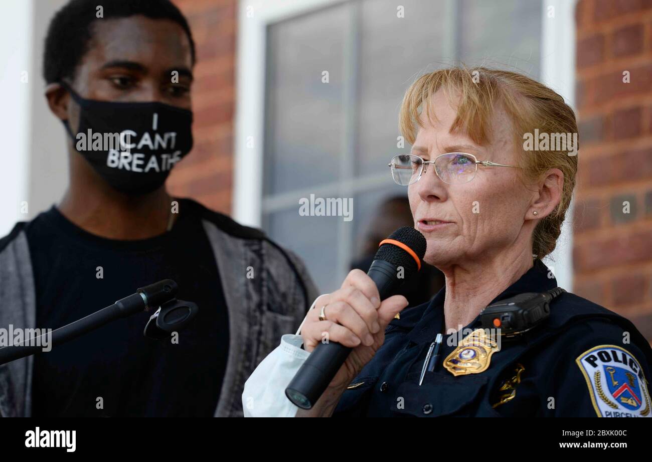 UNITED STATES - June 7, 2020: Purcellville Police Chief Cynthia ...
