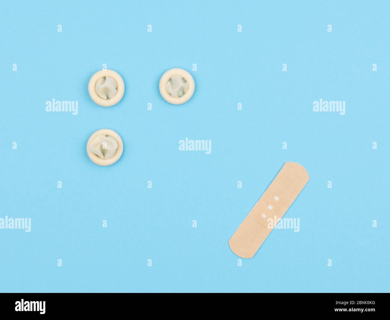 Bandaid sticker hi-res stock photography and images - Alamy