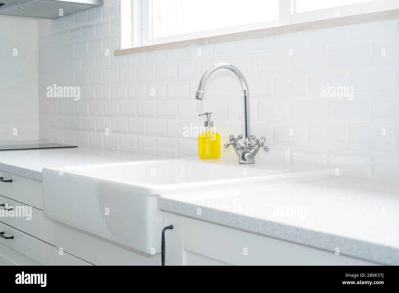 Ceramic sink hi-res stock photography and images - Alamy