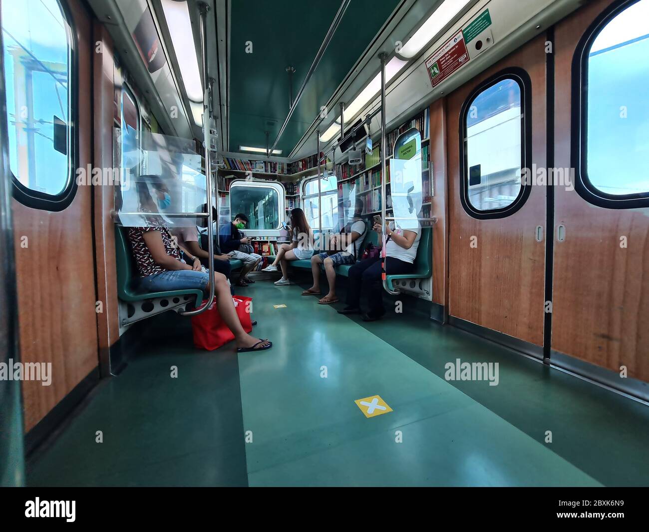 Philippines trains hi-res stock photography and images - Alamy