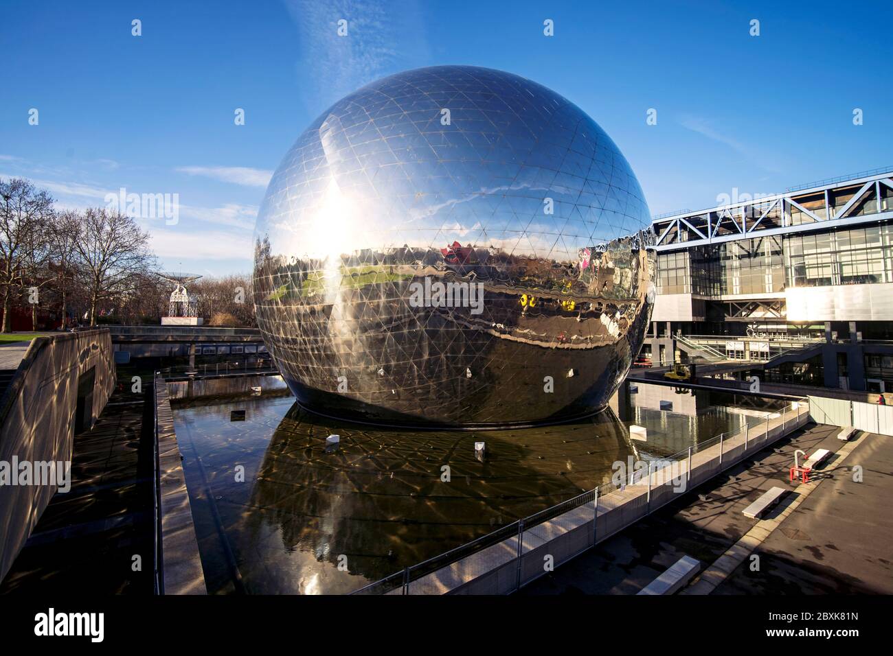 Geode geodesic dome reflection Stock Photo - Alamy