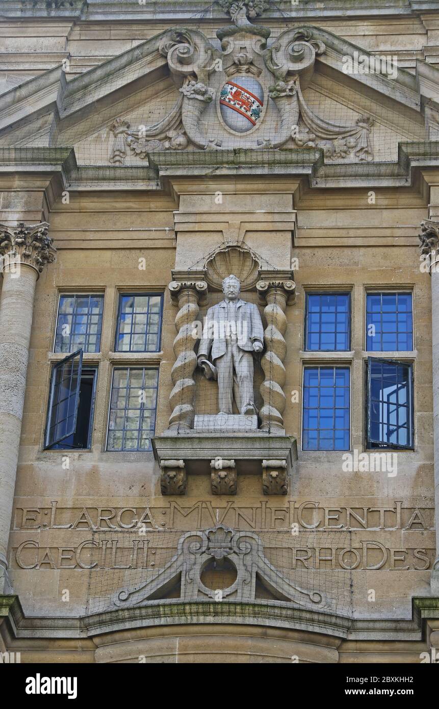 Cecil rhodes statue africa hi-res stock photography and images - Alamy