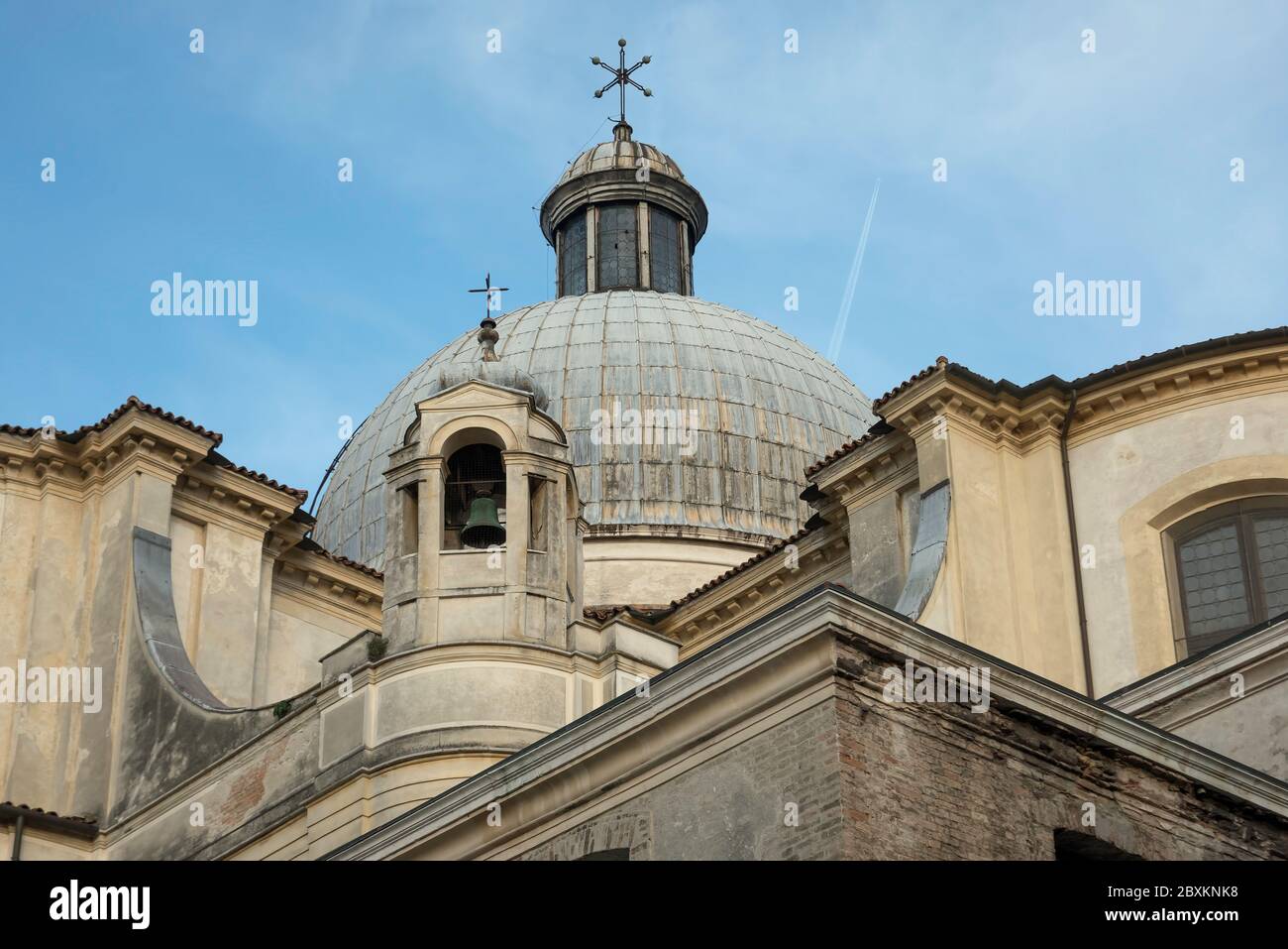 Domes and peaks hi-res stock photography and images - Alamy