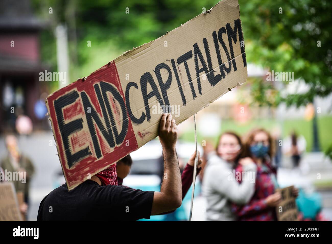 Backlash against capitalism hi-res stock photography and images - Alamy