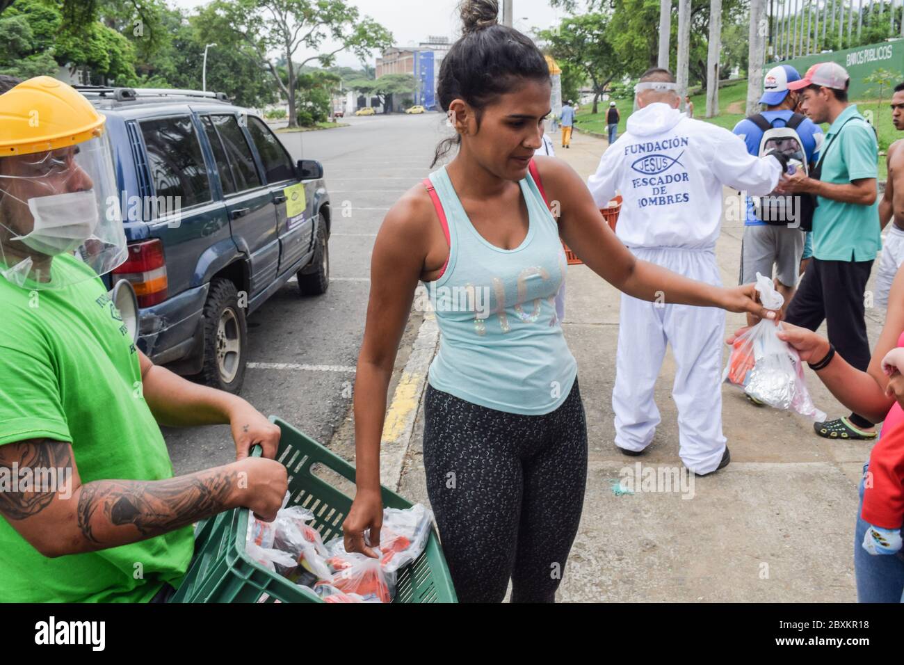 Homeless food line hi-res stock photography and images - Alamy