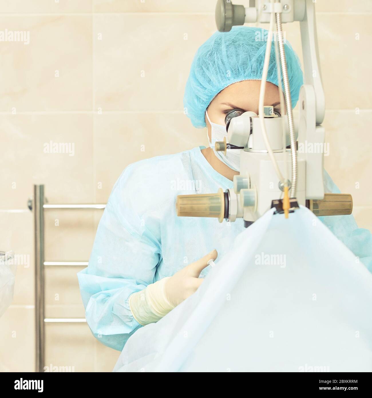 Excimer laser hi-res stock photography and images - Alamy