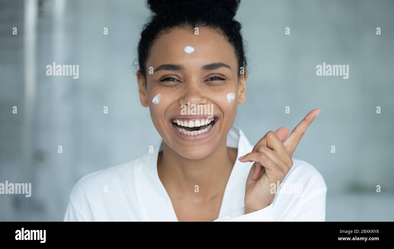 Woman pointing finger laughing hi-res stock photography and images - Alamy