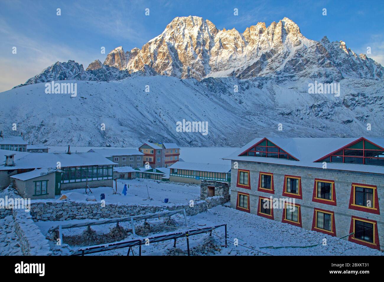 Gokyo trail hi-res stock photography and images - Alamy