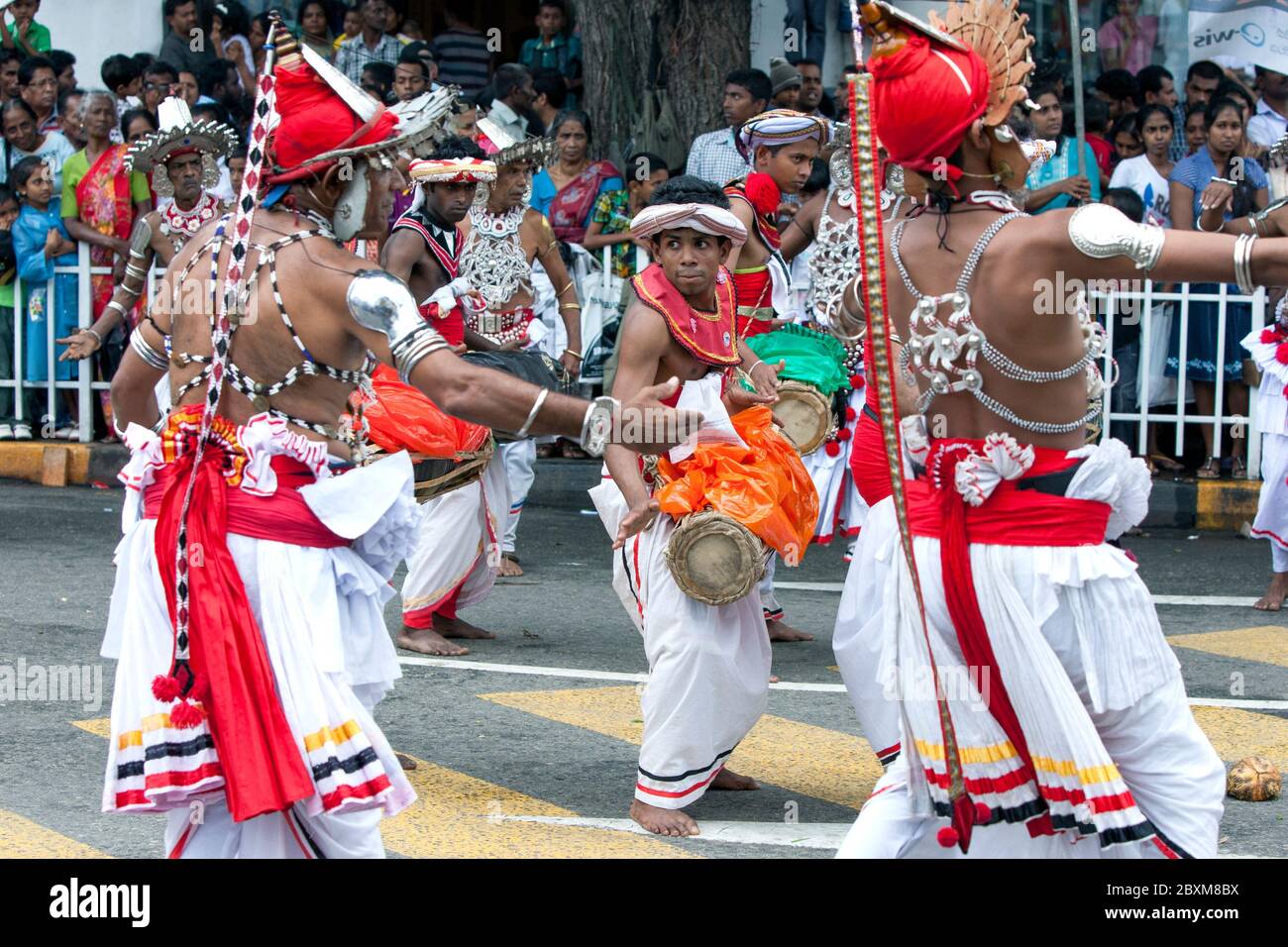 Perahera drummer hi-res stock photography and images - Alamy