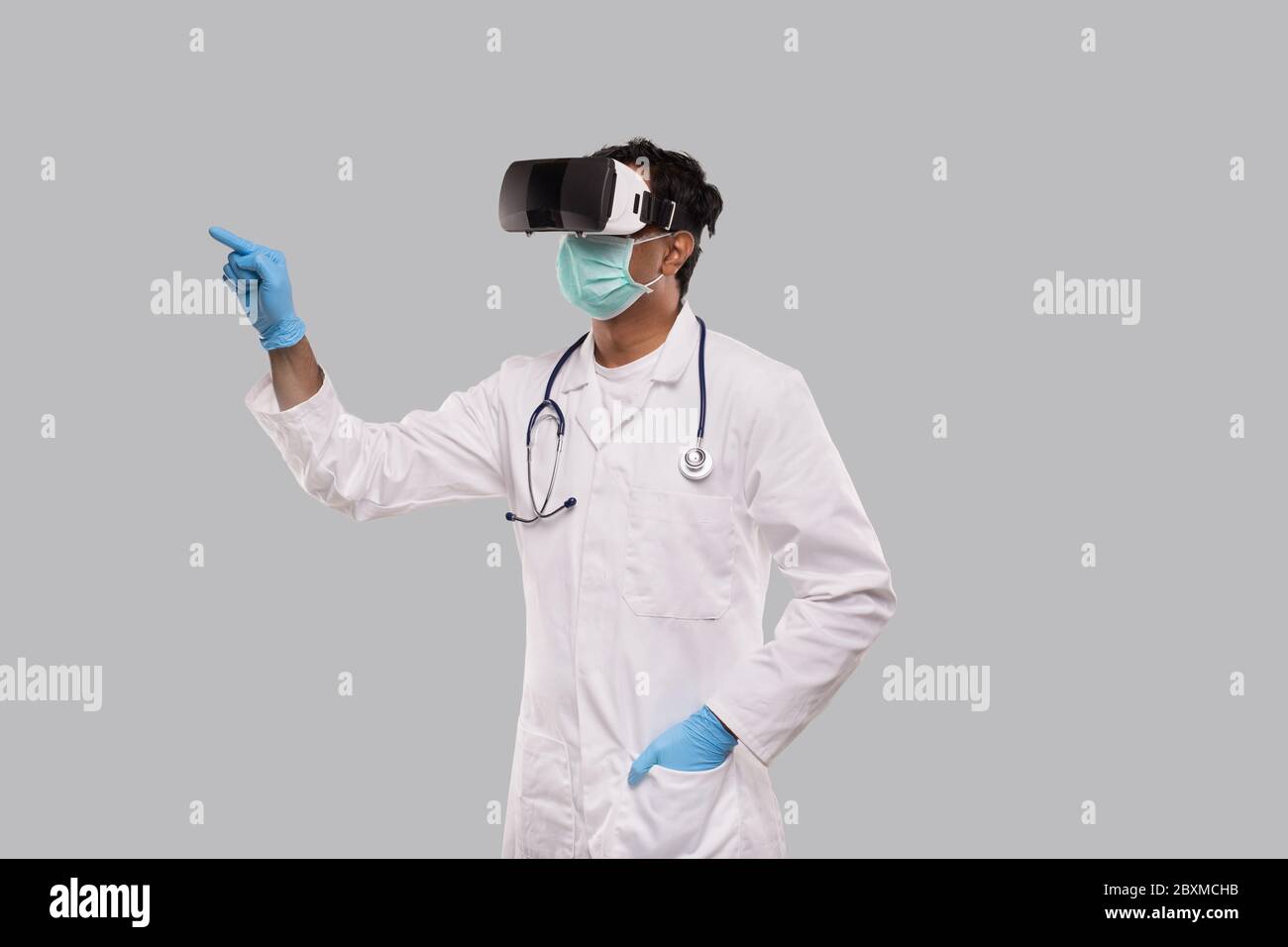 Medical vr device hi-res stock photography and images - Alamy