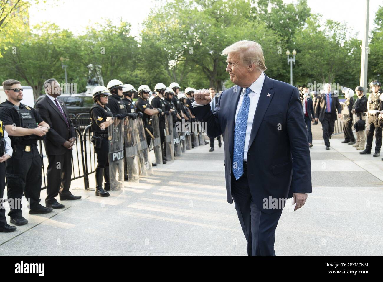 Secret service uniformed division hi-res stock photography and images ...