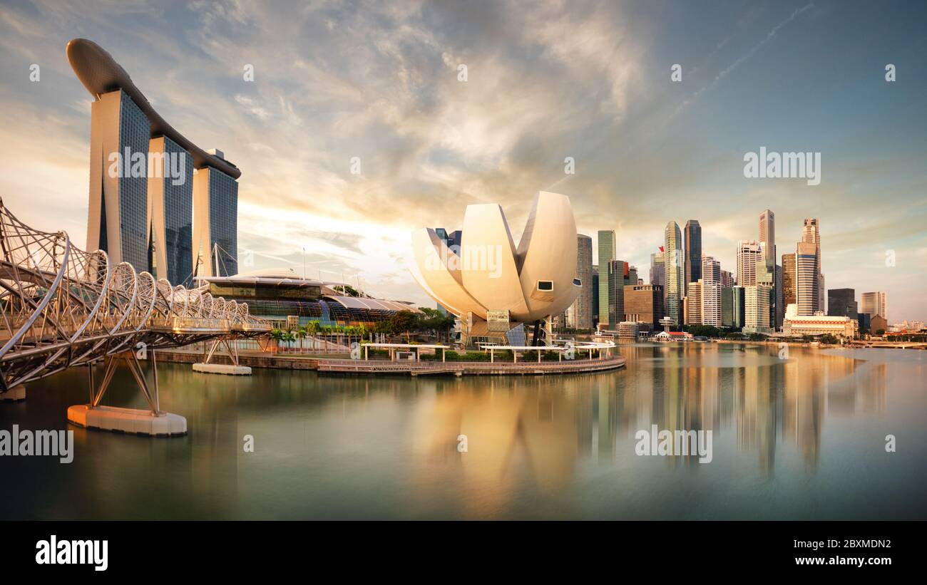 Singapore - Marina bay at sunset, Asia Stock Photo - Alamy