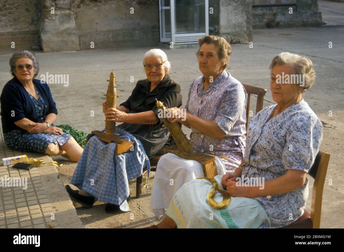Lace makers hi-res stock photography and images - Alamy