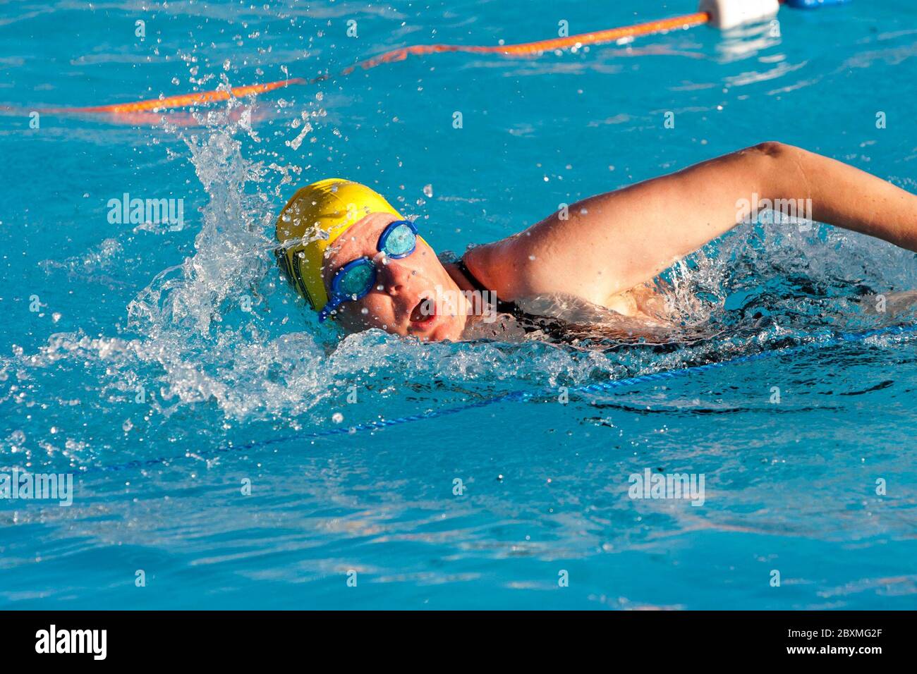 Cold water women swimming uk hi-res stock photography and images - Alamy