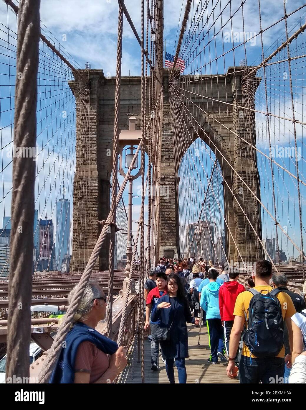 Foot bridge street hi-res stock photography and images - Alamy