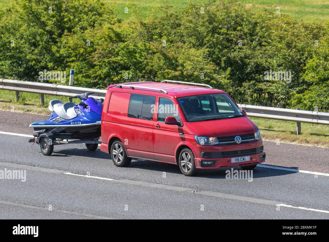 Volkswagen transporter t32 highline hi-res stock photography and images ...