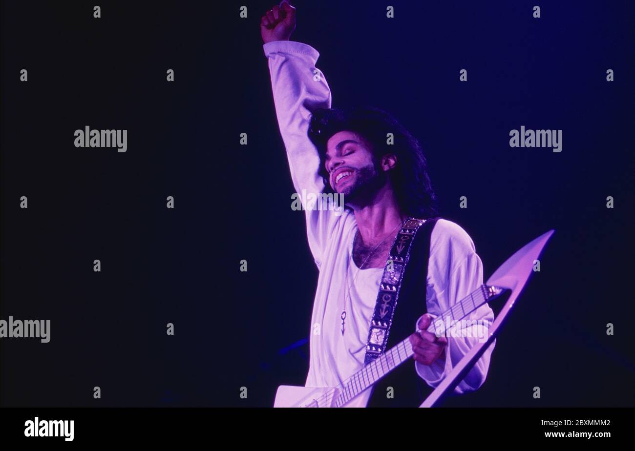 Prince performing live in concert hi-res stock photography and images ...