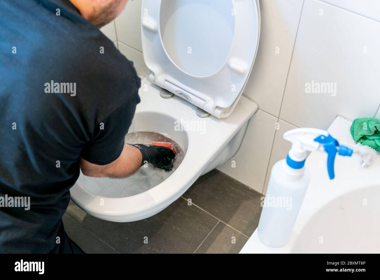 Disgusting dirty toilet bowl hi-res stock photography and images - Alamy