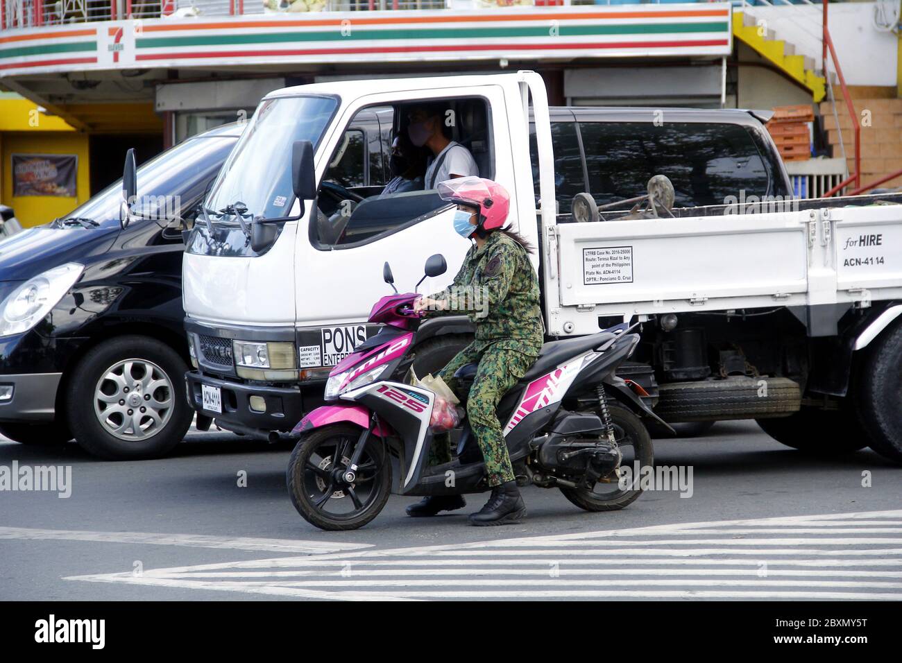 Antipolo city traffic light hi-res stock photography and images - Alamy