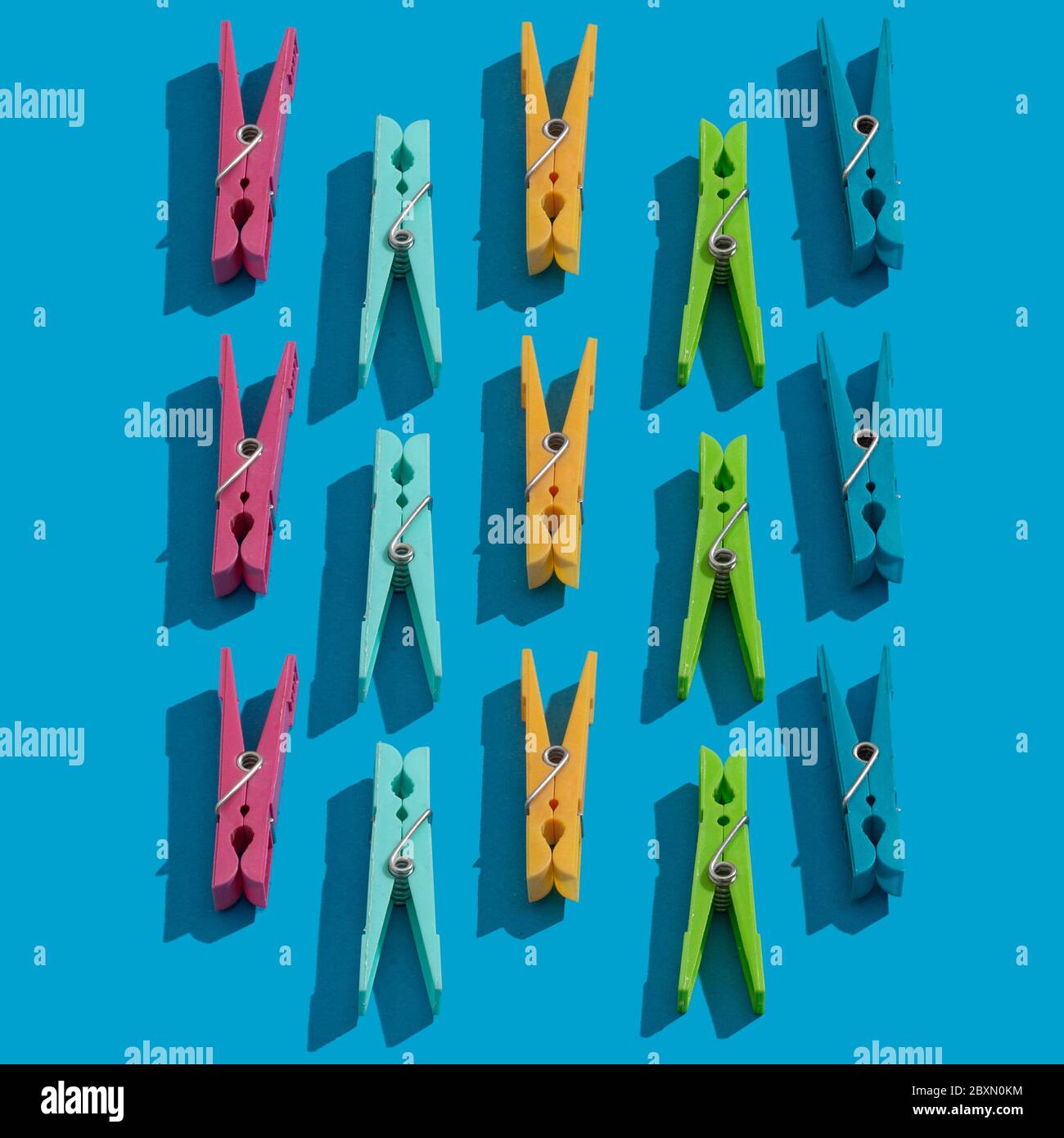 Clothes pins pattern hi-res stock photography and images - Alamy