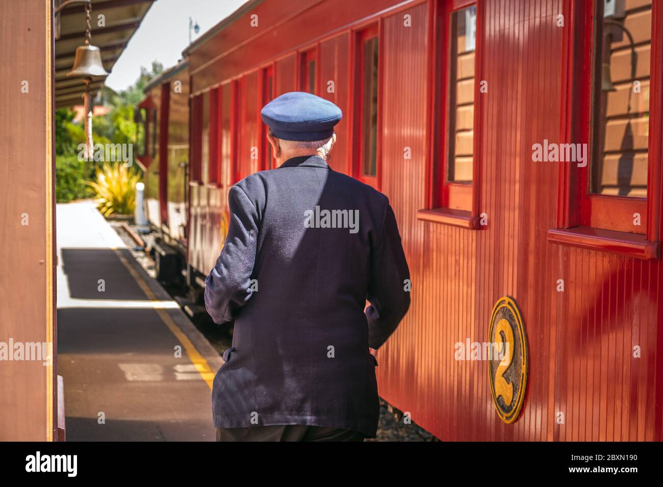 Victorian era steam train engine hi-res stock photography and images ...