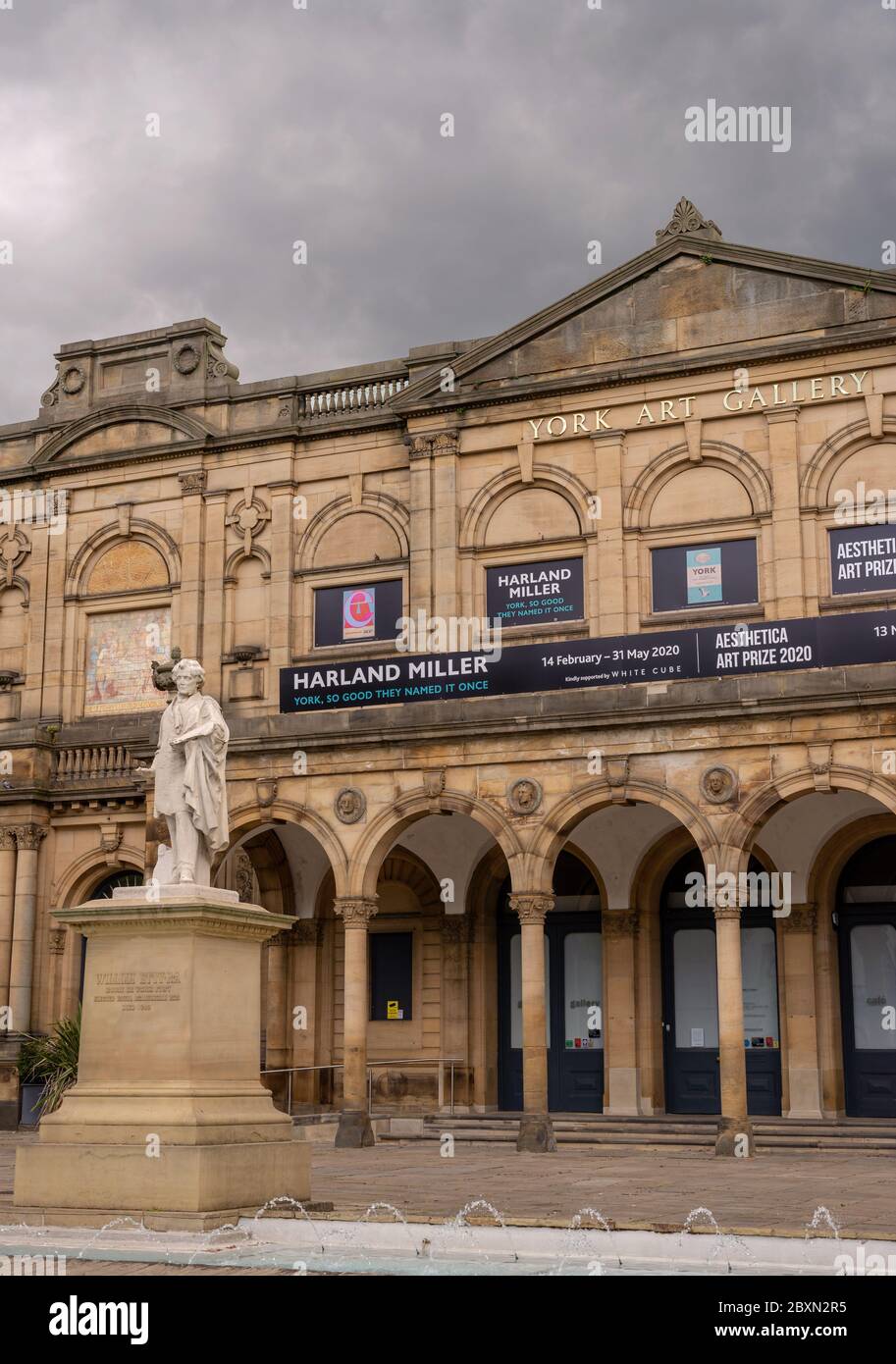 The statue of William Etty stands on a plinth in front of York Art ...