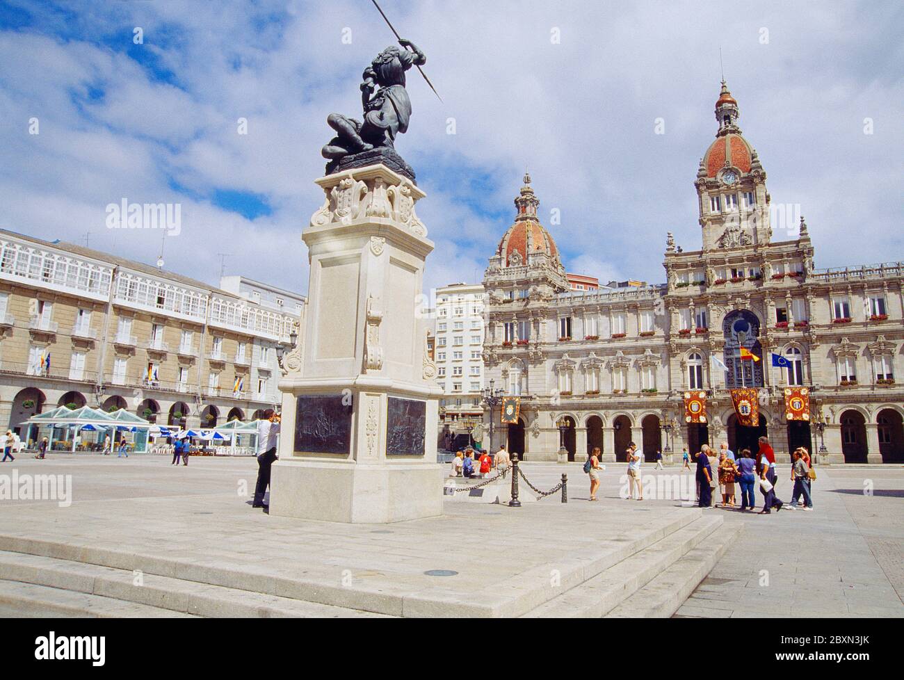 Maria pita estatua hi-res stock photography and images - Alamy