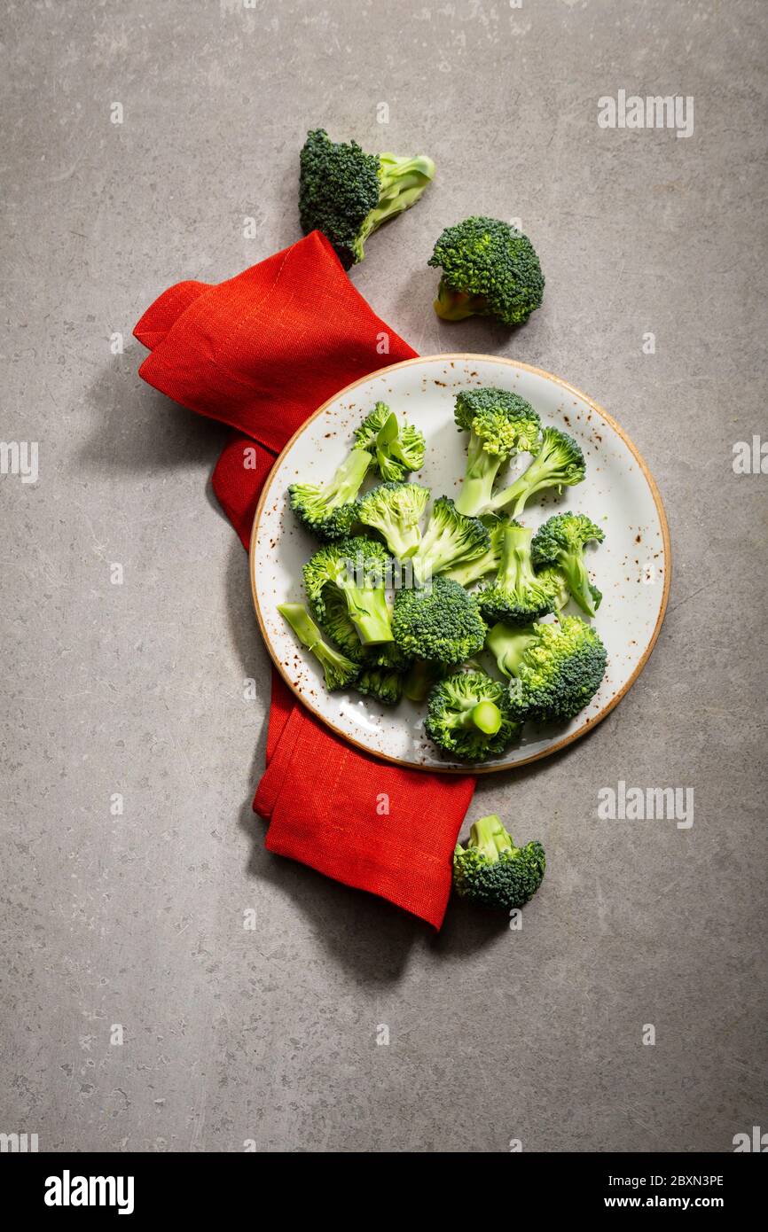 Broccoli on plate from above Stock Photo - Alamy